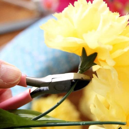How to Make an Easy Dollar Store Spring Wreath