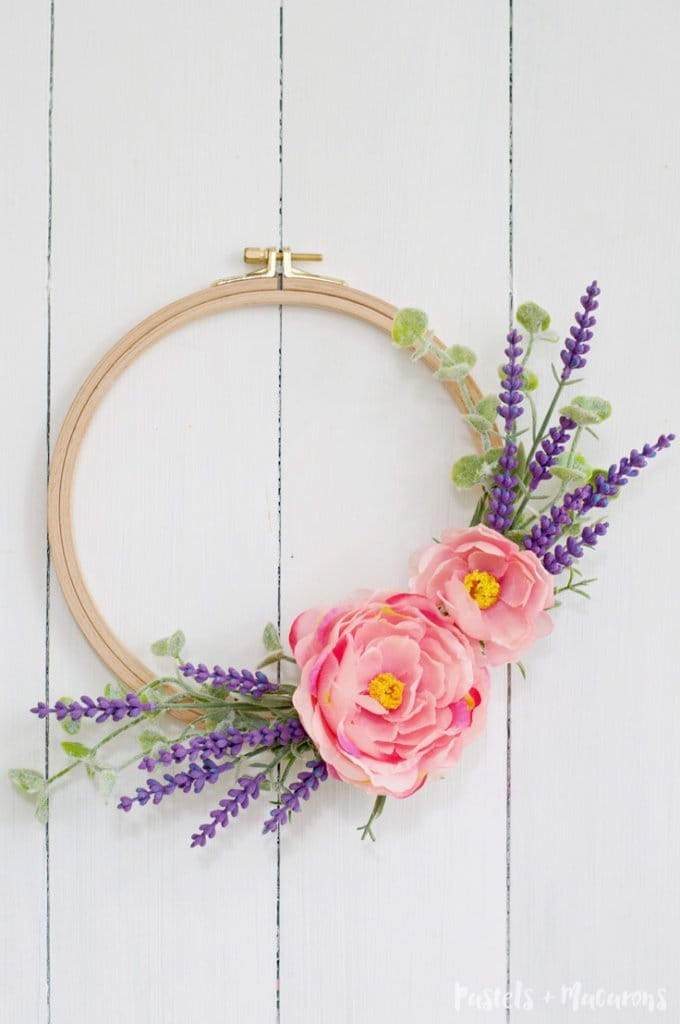 Embroidery Hoop Spring Wreath DIY - 10 Minute Craft!