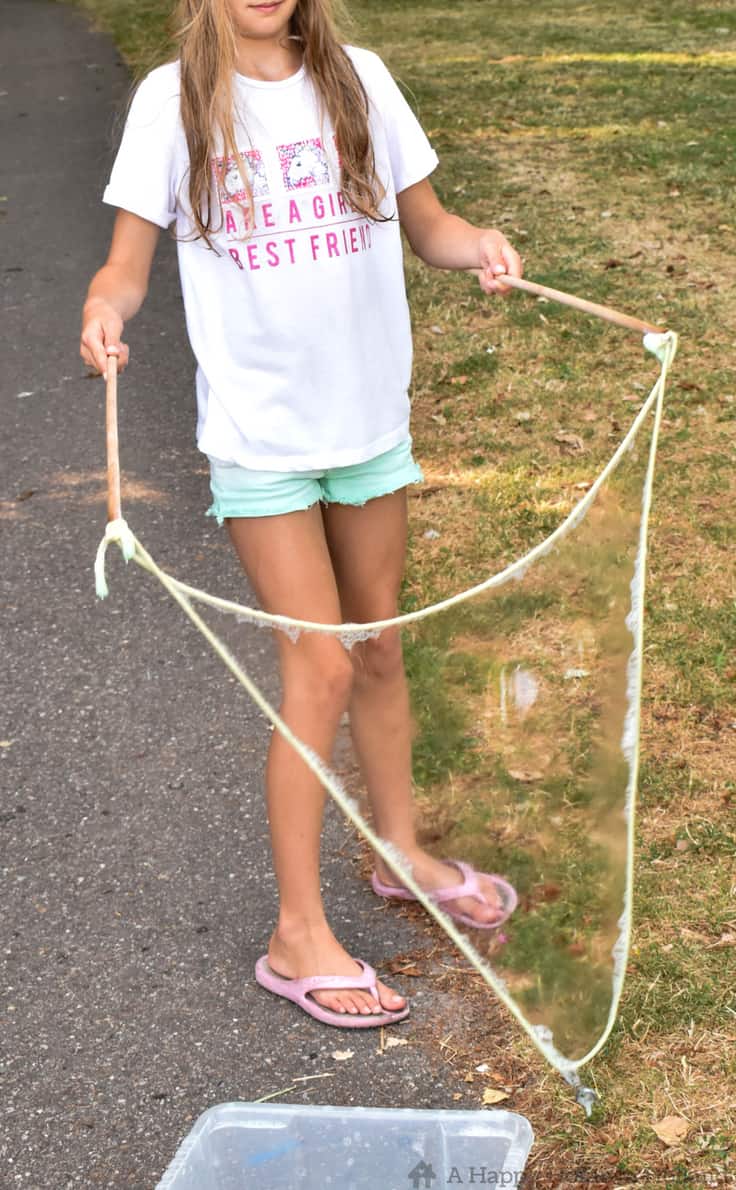 How To Make An Easy DIY Giant Bubble Wand Keep The Kids Amused For Hours How To Make An Easy DIY Giant Bubble Wand Keep The Kids Amused For Hours