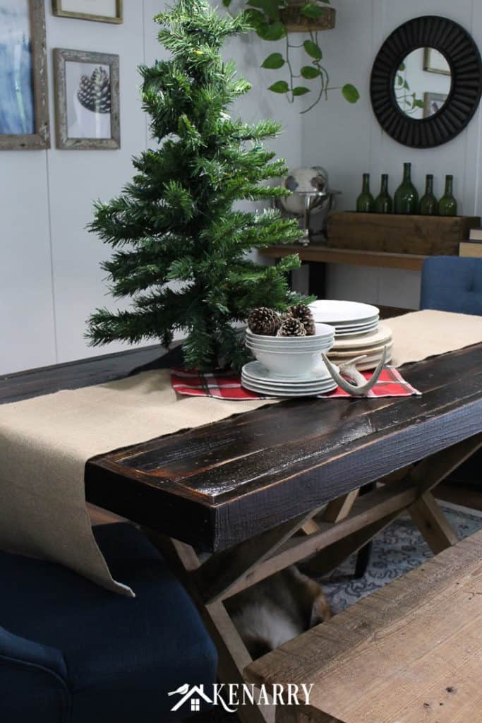 Rustic Christmas Decor: 10 Burlap Ideas For Holiday Decor - Ideas for ...