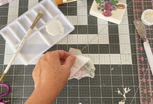 How to Decoupage Soap with Mod Podge - Ideas for the Home