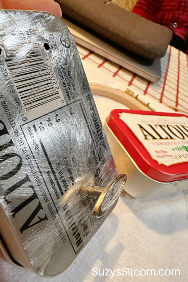 DIY Music Box Made with Altoid Tins - Ideas for the Home
